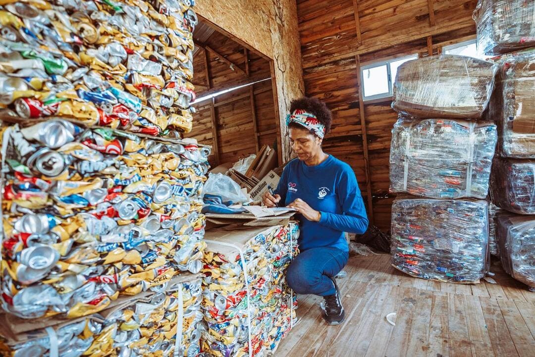 Avianca, Deprisa, Fondo Acción y la Corporación Miss Raxi y Miss Raci ...