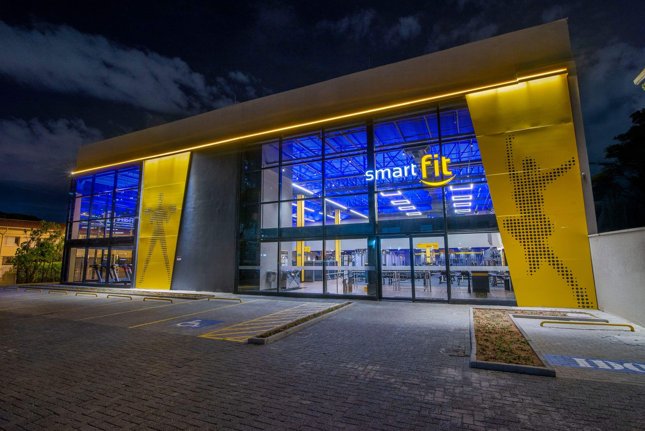 Smart Fit alcanza 2 mil sedes y prevé una expansión sólida en 2026 - La ...